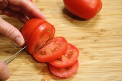 How to Cut Tomatoes for Salads ⋆ Lone Star Gatherings